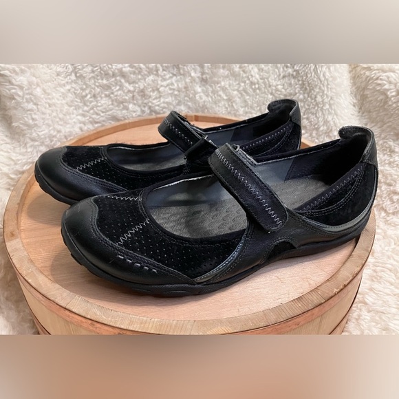 Clarks | Shoes | Privo By Clarks Black Leather Suede Mary Jane Comfort ...